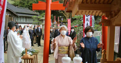 九州初坂本龍馬神社が完成 長崎若宮稲荷境内に建立 長崎新聞