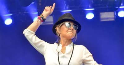 Lulu: Bee Gees 'equal to' The Beatles ｜ BANG Showbiz English