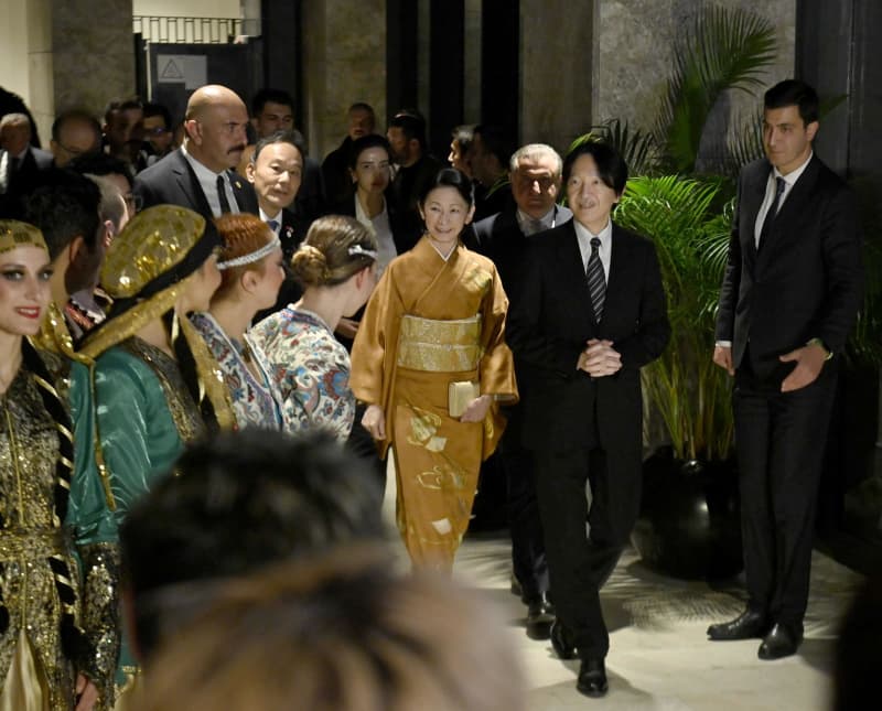 スカーフ＋晩餐会＋マツケンサンバ♪＝トルコにて : ☆ガールズ訪問／皇室まとめ回顧録☆