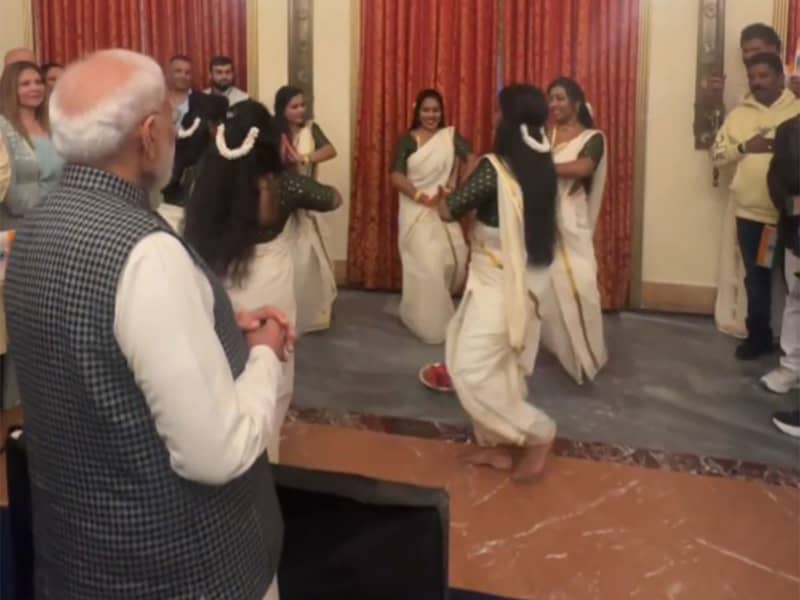 PM Modi praises 'I Love My India' performance by Divyang artistes in ...