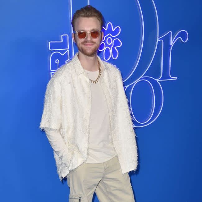 FINNEAS is in recovery after 'demolishing collarbone' in a bike ...